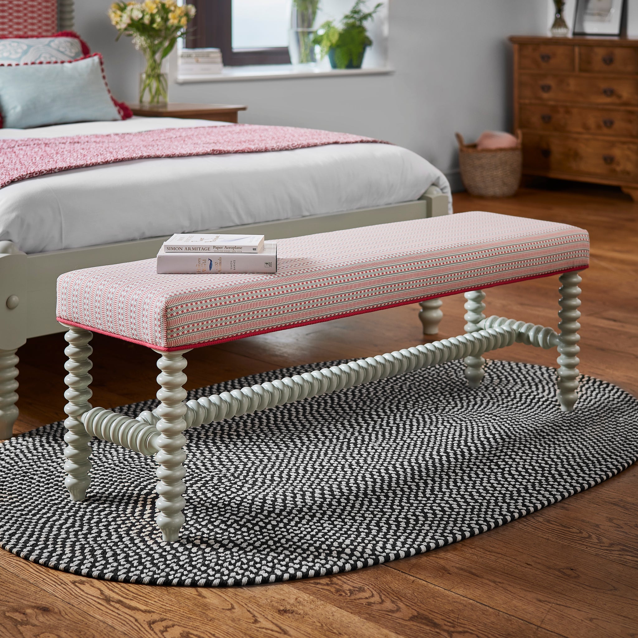 Hetton Bench – Royal Oak Furniture Company